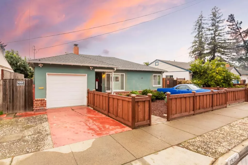 25851 Spring Dr, Hayward, CA 94542 | 27 Photos - Movoto