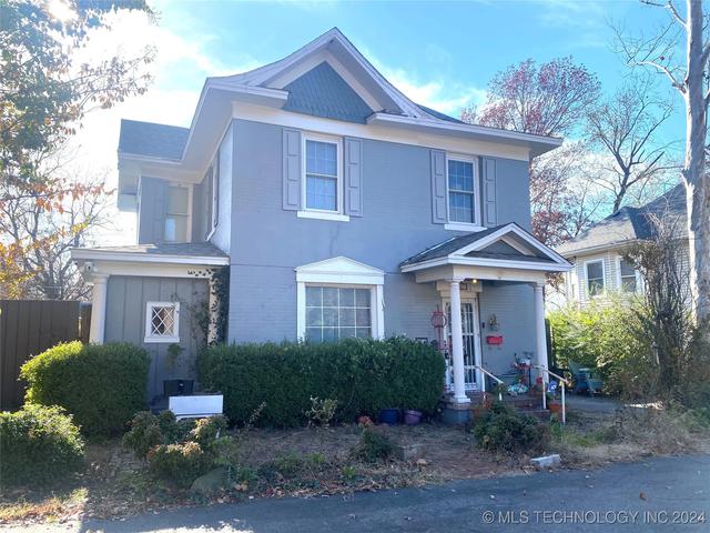 1501 E Okmulgee St, Muskogee, OK 74403 | MLS# 2443108 | 21 Photos - Movoto