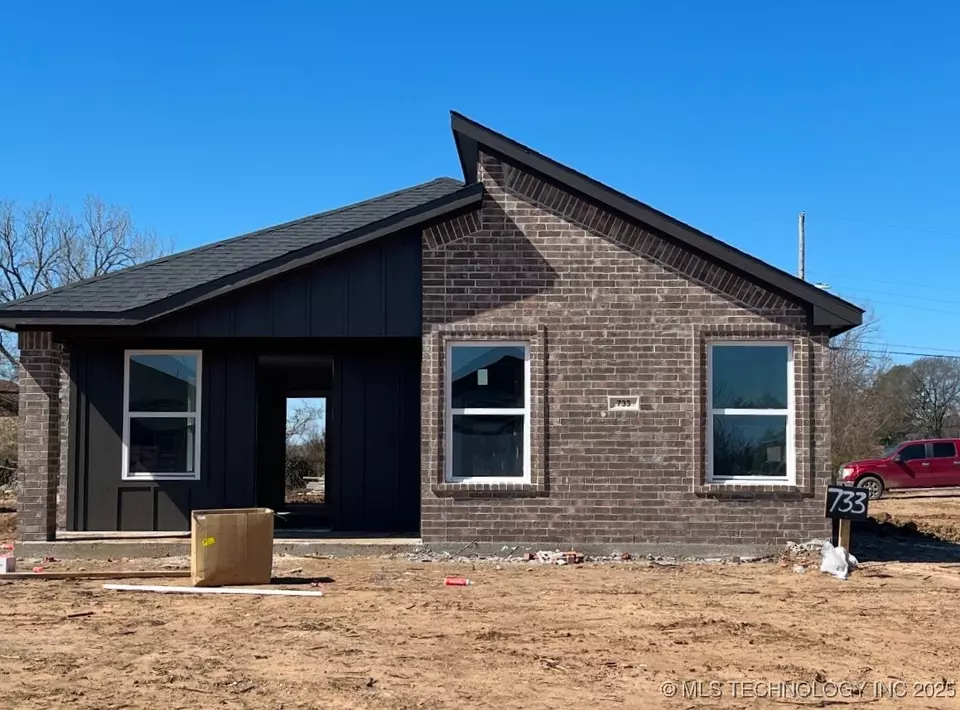 733 Elm St, Seminole, OK 74868 | MLS# 2507793 | 9 Photos - Movoto