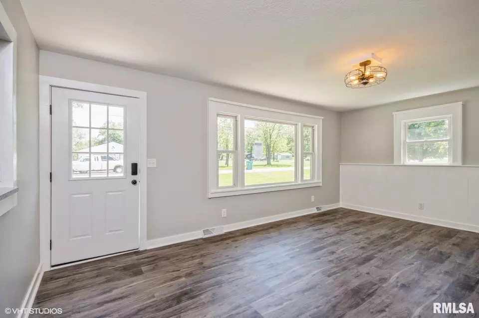 3535 S Skyline Ave, Decatur, IL 62521 | 15 Photos - Movoto
