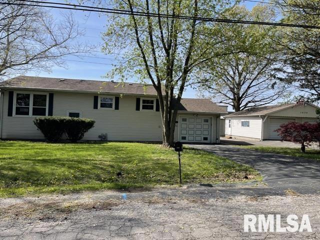 1639 Cooper Dr, Decatur, IL 62526 | 29 Photos - Movoto