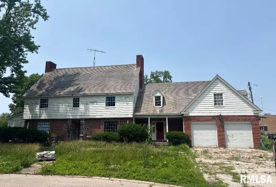 421 W Jackson Pkwy, Springfield, IL 62704 | MLS# CA1037268 | 1 photo ...