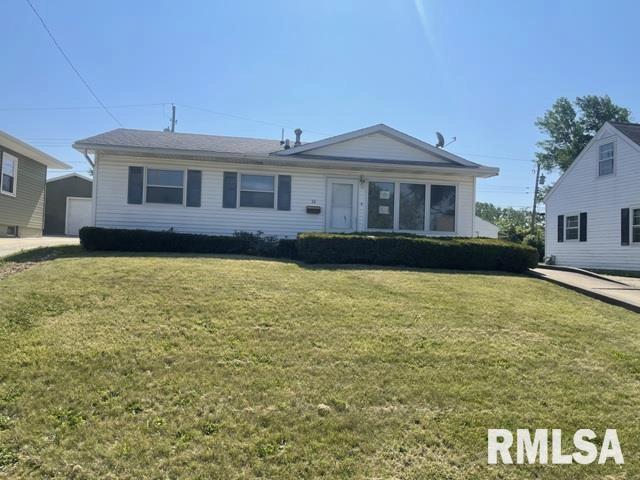 38 Reeder Dr, Decatur, IL 62521 | MLS# CA1037871 | 22 Photos - Movoto