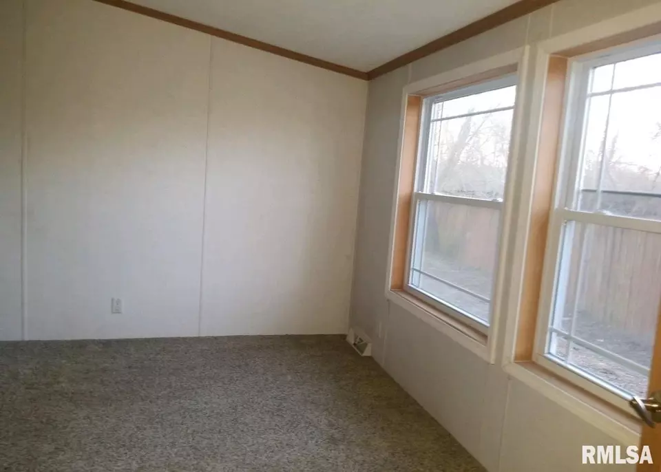 1064 Joppa North Ave, Metropolis, IL 62960 | 21 Photos - Movoto