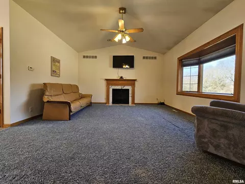 1630 Walnut Ct, New Boston, IL 61272 | 23 Photos - Movoto