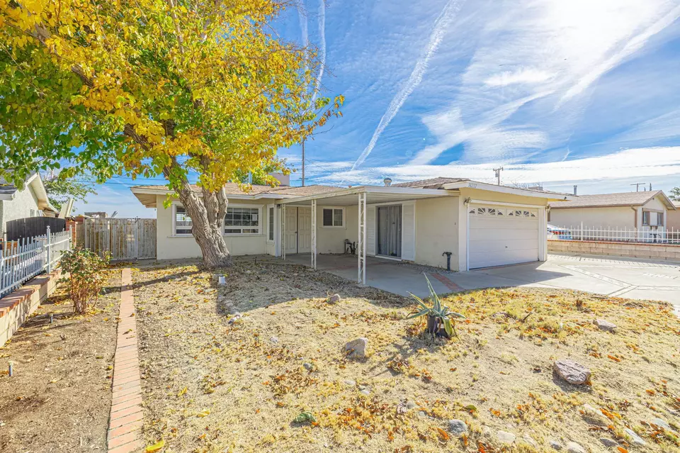 38232 Gunton Dr, Palmdale, CA 93550 | 20 Photos - Movoto