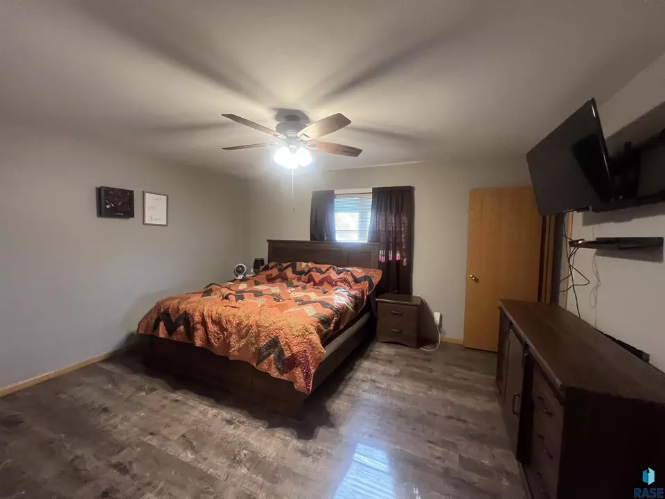 12091 110th St, Edgerton, MN 56128 | MLS# 22502963 | 19 Photos - Movoto