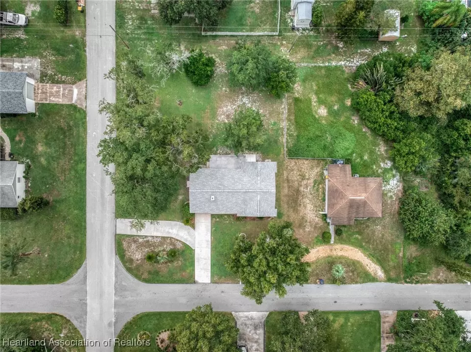 200 Robin Ave, Sebring, FL 33870 | MLS# 316801 | 48 Photos - Movoto