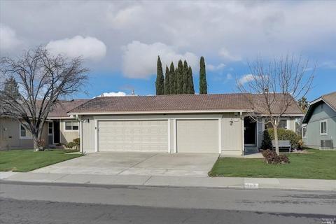 114 Bryce Way, Vacaville, CA 95687 | 37 Photos | MLS #323012715 - Movoto