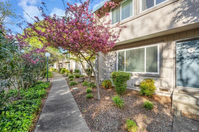 317 Gate Way, Santa Rosa, CA 95401 | MLS# 325030187 | 19 Photos - Movoto