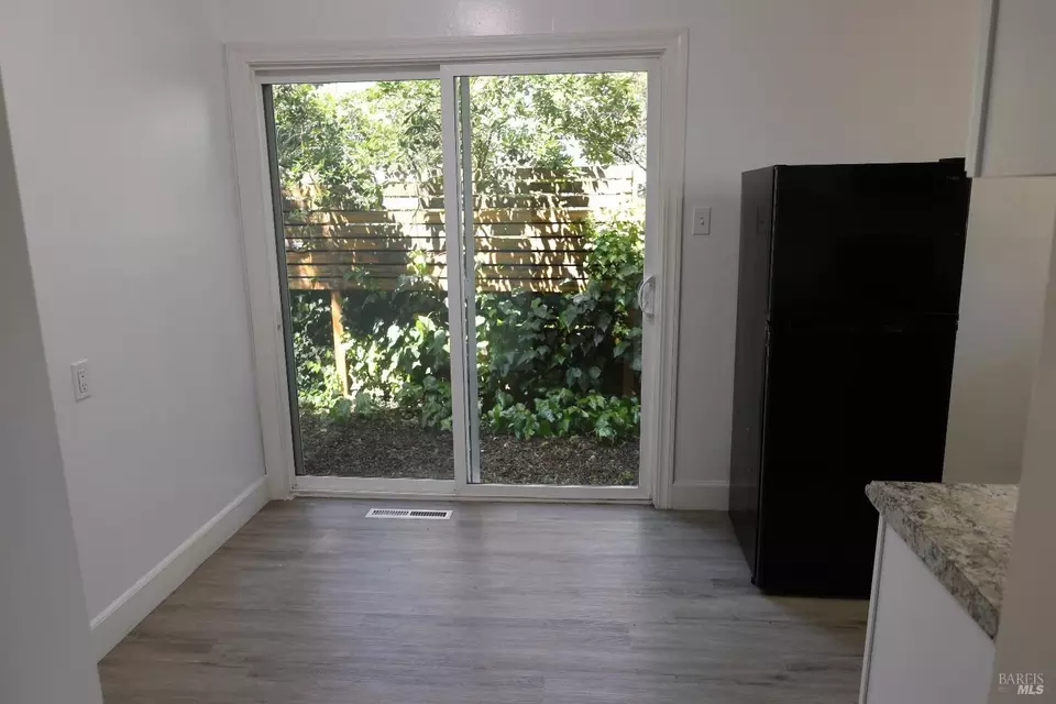 1545-1547 Hilliard Ct, Santa Rosa, CA 95405 | MLS# 325030878 | 22 ...