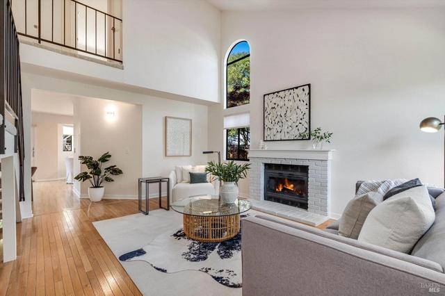 433 Jay Ct, Sonoma, CA 95476 | MLS# 325031185 | 55 Photos - Movoto