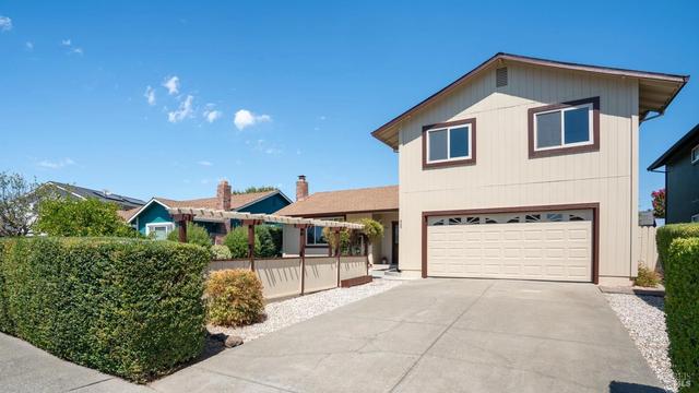809 Robin Way, Petaluma, CA 94954 | MLS# 325078433 | 28 Photos - Movoto