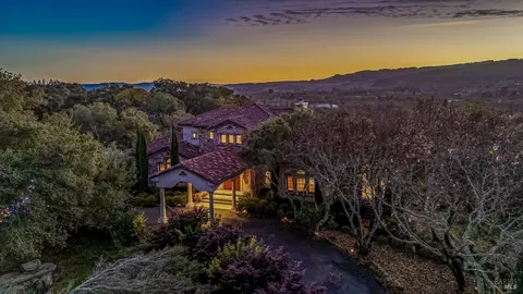 405 London Way, Sonoma, CA 95476 | MLS# 325104155 | 74 Photos - Movoto
