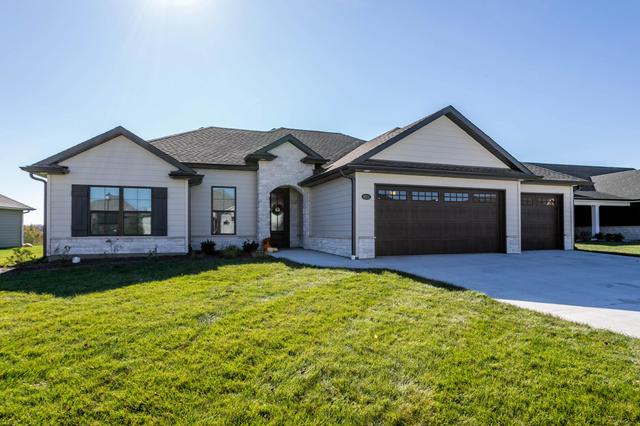 4924 Kenora Dr, Columbia, MO 65201 | 38 Photos - Movoto