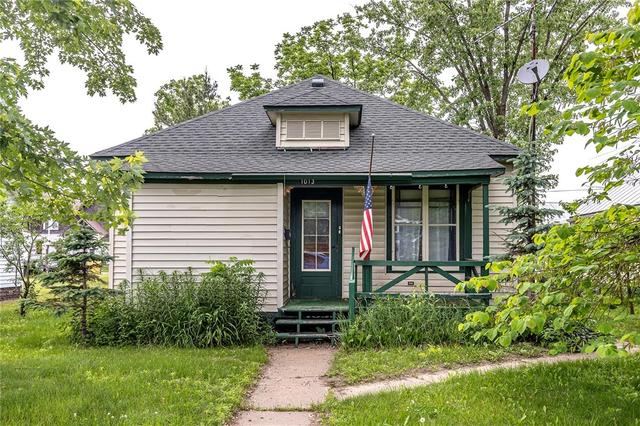 1013 Fillmore St, Black River Falls, WI 54615 | MLS# 1592700 | 17 ...