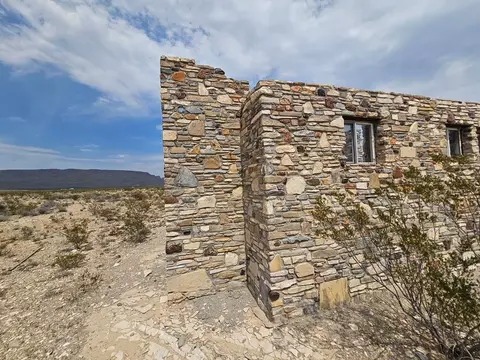 G116 Bad Bunny Rd., Terlingua, TX 79852 | 39 Photos - Movoto