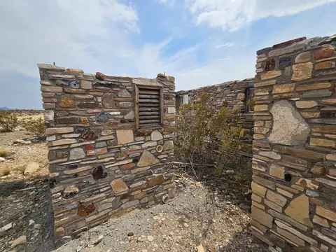 G116 Bad Bunny Rd., Terlingua, TX 79852 | 39 Photos - Movoto