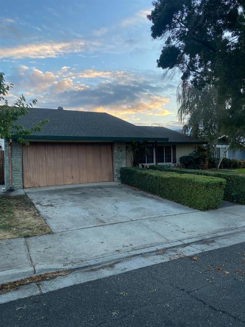 74 Oakhurst Ct, Merced, CA 95340 | 1 photo | MLS #222138695 - Movoto