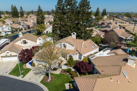 1012 Copper Bridge Ct, Modesto, CA 95355 | 79 Photos | MLS #223026923 ...