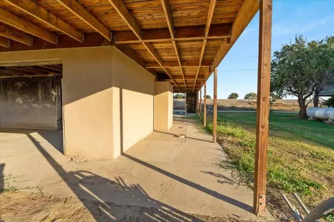 26925 Airport, Manteca, CA 95337 | 32 Photos - Movoto