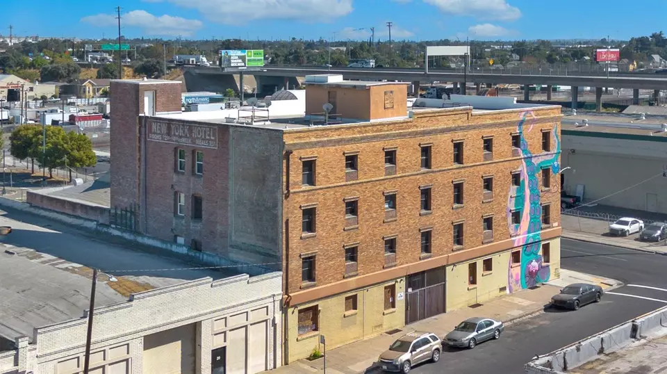 34 S Aurora St, Stockton, CA 95202 | 39 Photos - Movoto