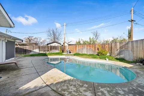 7620 Milldale Cir, Elverta, CA 95626 | 36 Photos - Movoto