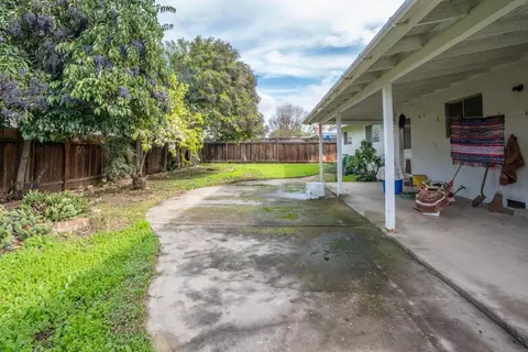 1099 E Olive Ave, Merced, CA 95340 | 32 Photos - Movoto