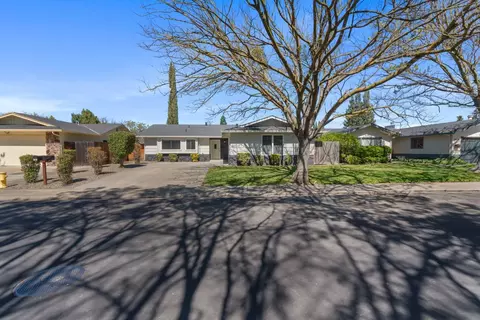 917 Lindsay Dr, Modesto, CA 95356 | 22 Photos - Movoto