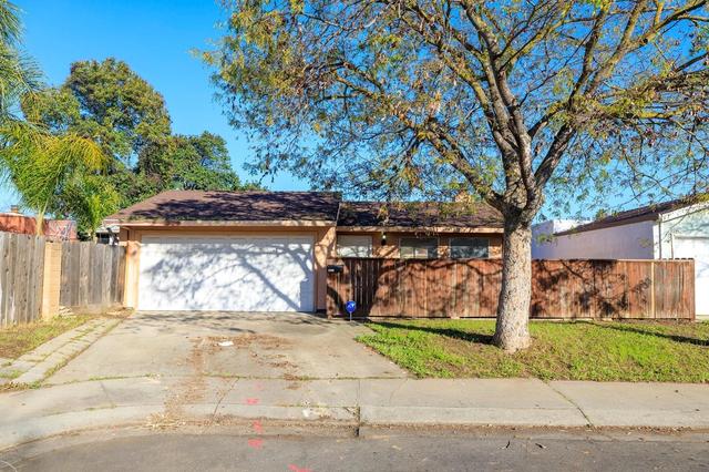 2412 St Charles Pl, Modesto, CA 95350 | 28 Photos - Movoto