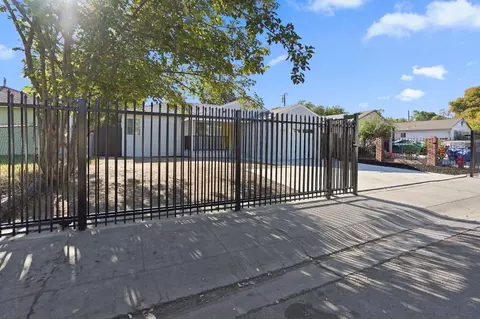 1558 E 7th St, Stockton, CA 95206 | 42 Photos - Movoto