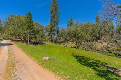 8497 W Murray Creek Rd, Mountain Ranch, CA 95246 | 72 Photos - Movoto