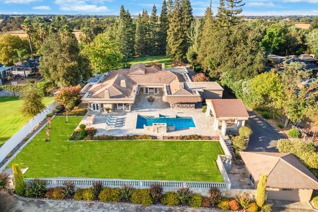 Wilton, CA Homes with Pool & Luxury For Sale - Movoto