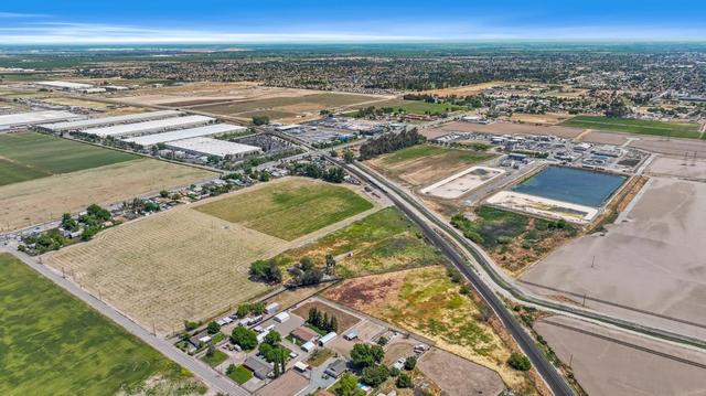 Manteca, CA Homes with 5+ Acre+ Lot Size For Sale - Movoto