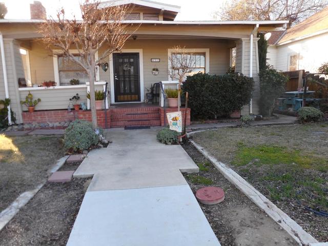 431 6th St, Gustine, CA 95322 | MLS# 225010117 | 22 Photos - Movoto