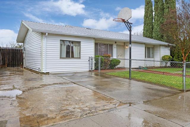 217 Dover Dr, Galt, CA 95632 | 31 Photos - Movoto