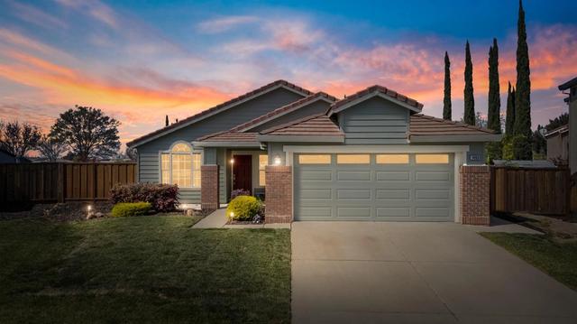 1493 Ray Harvey Dr, Tracy, CA 95377 | MLS# 225034713 | 39 Photos - Movoto