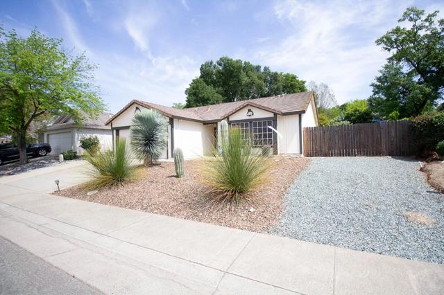 117 Matthew Ct, Galt, CA 95632 | MLS# 225047471 | 17 Photos - Movoto