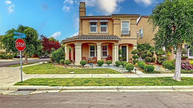 1281 Violet Way, Turlock, CA 95382 | MLS# 225057431 | 38 Photos - Movoto