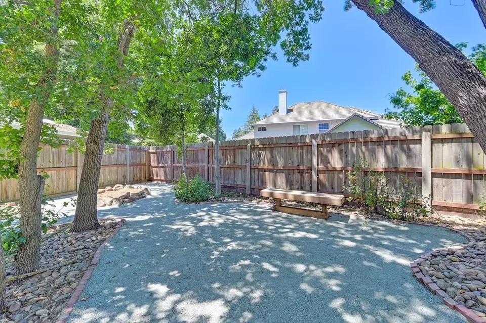 5069 Oak Mello Ct, Elk Grove, CA 95758 | MLS# 225064829 | 61 Photos ...