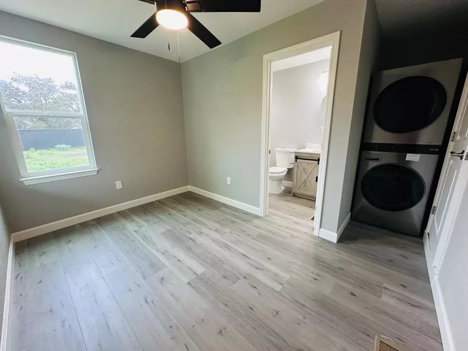 3112 S B St, Stockton, CA 95206 | MLS# 225147732 | 14 Photos - Movoto