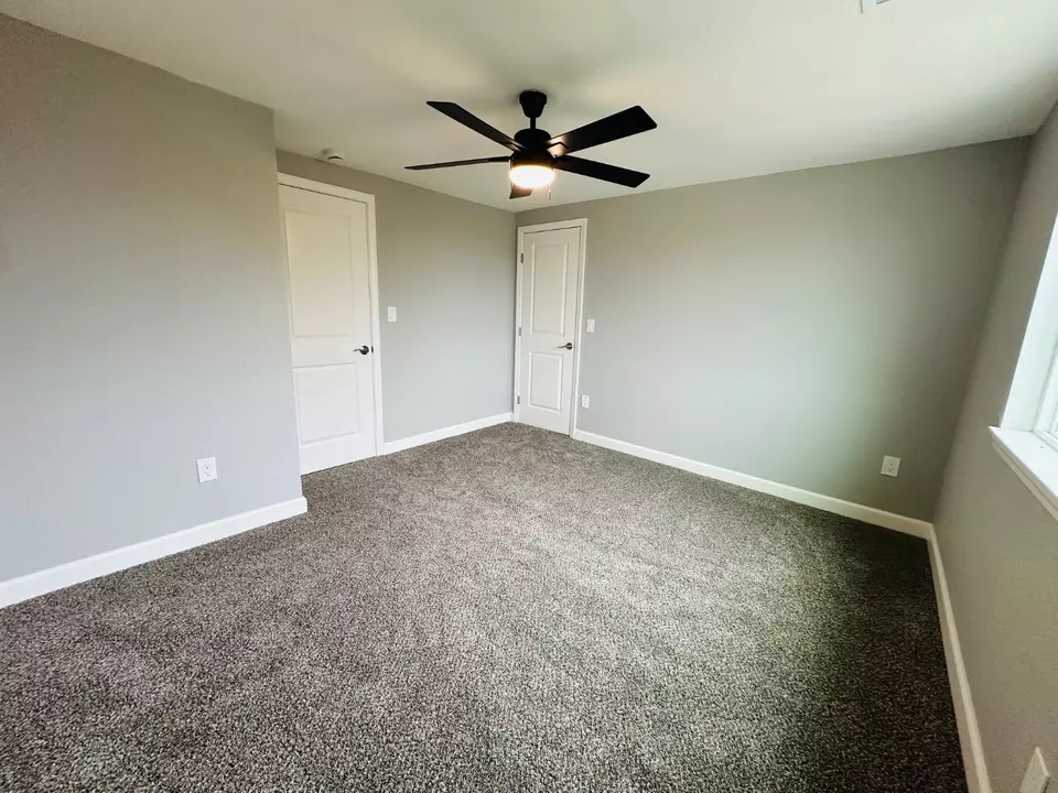 3112 S B St, Stockton, CA 95206 | MLS# 225147732 | 14 Photos - Movoto