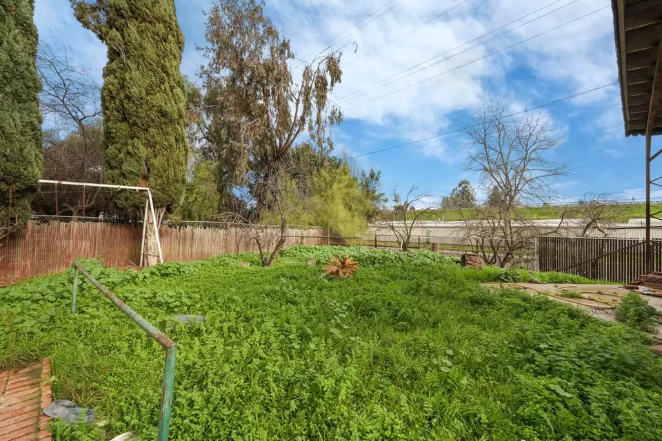 1234 Perry Ave, Stockton, CA 95203 | MLS# 226001170 | 30 Photos - Movoto