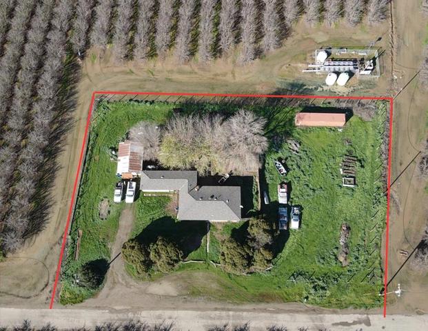 449 Center Rd, Vernalis, CA 95385 | MLS# 226001698 | 11 Photos - Movoto