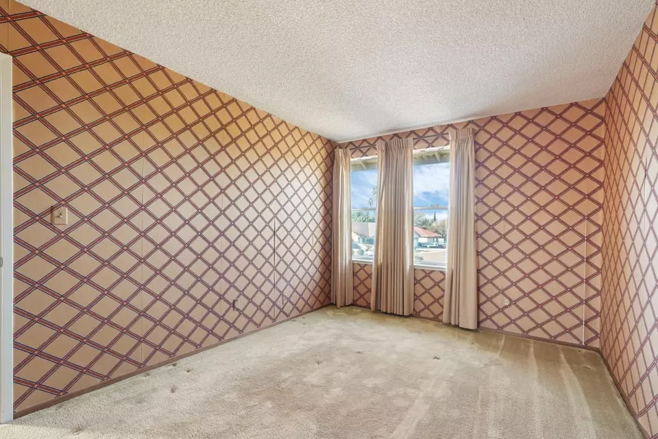 1060 Match Point Pl, Tracy, CA 95376 | MLS# 226005184 | 47 Photos - Movoto