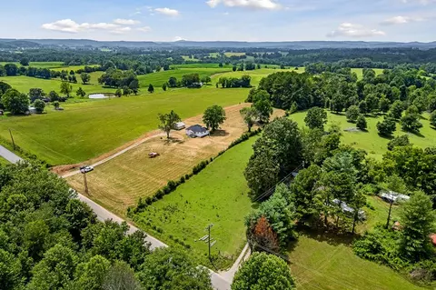 273 NE Beaty Swamp Rd, Monroe, TN 38573 | 33 Photos - Movoto