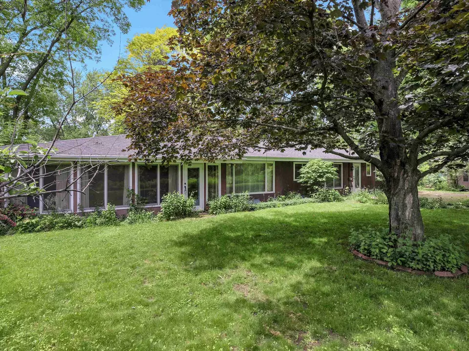 313 Drake Ct, Marshfield, WI 54449 | 43 Photos - Movoto