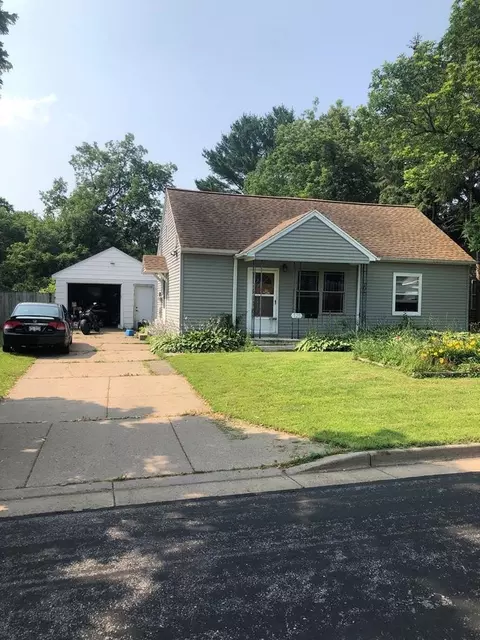 125 Adrian St, Wausau, WI 54401 | 16 Photos - Movoto