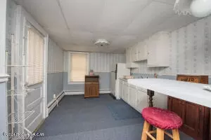 211 Main St, Moosic, PA 18507 | 69 Photos - Movoto