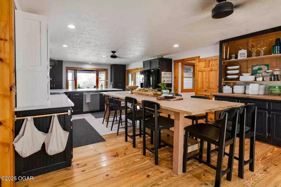 13915 Farm Road 1115 Cassville Mo 65625, Cassville, MO 65625 | MLS# 256250 | 36 Photos - Movoto